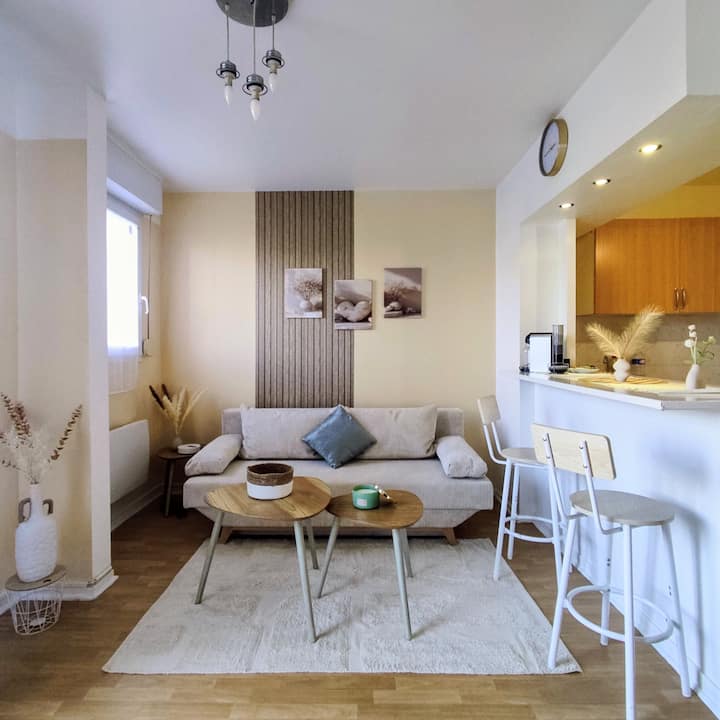 "Le Détour"- Un Séjour Professionnel Ou En Famille - Cergy