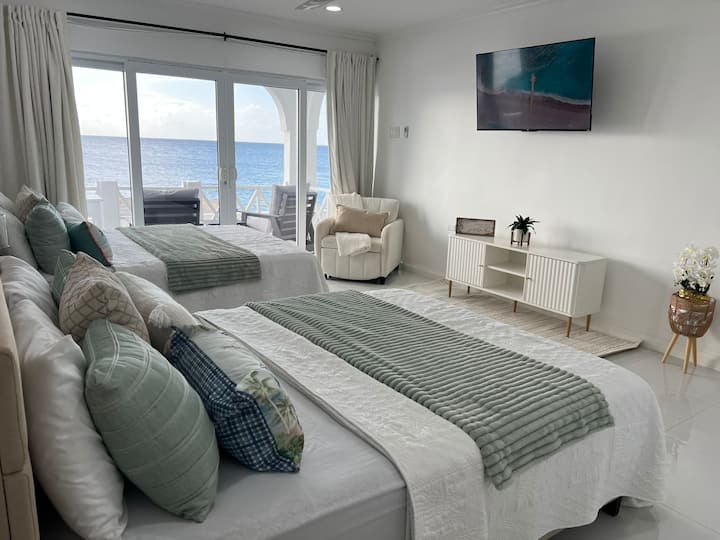 Sunkissed Ocean Front Suite At The West Signature - Negril