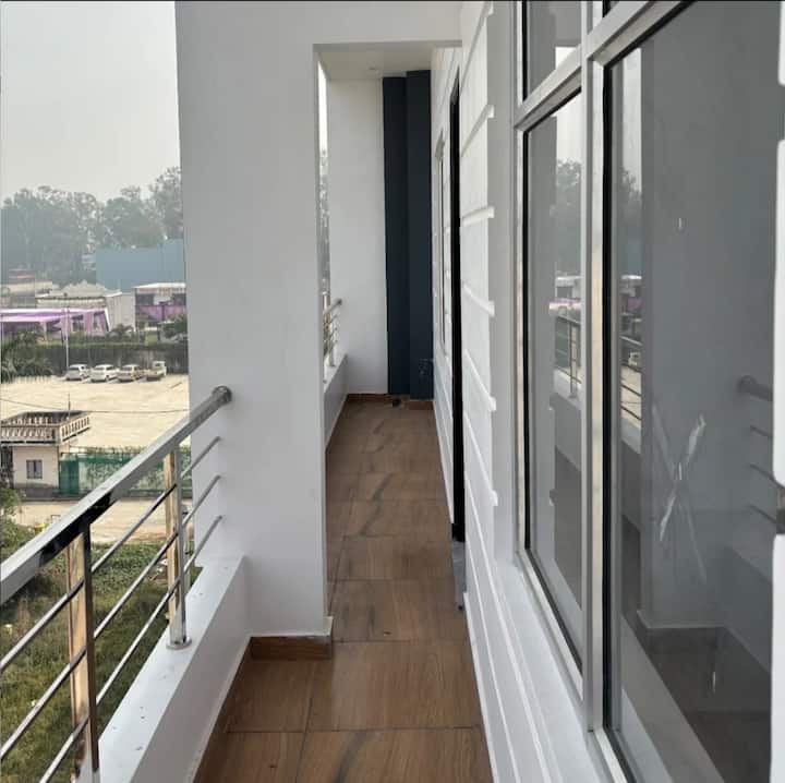 The White House - Luxury Pg - Roorkee