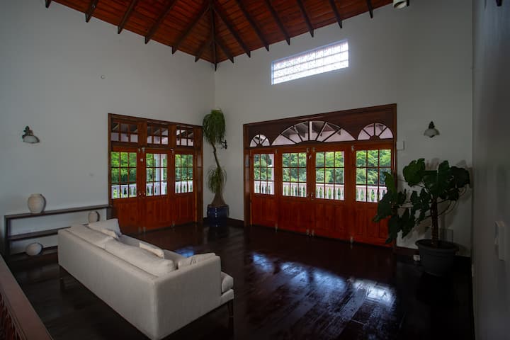 Koté Lapé Six Bedroom Estate - Roseau