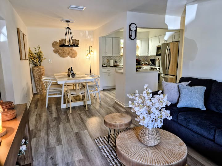 Stay In Mila Village Minutes From Bush Gardens - Tampa, FL