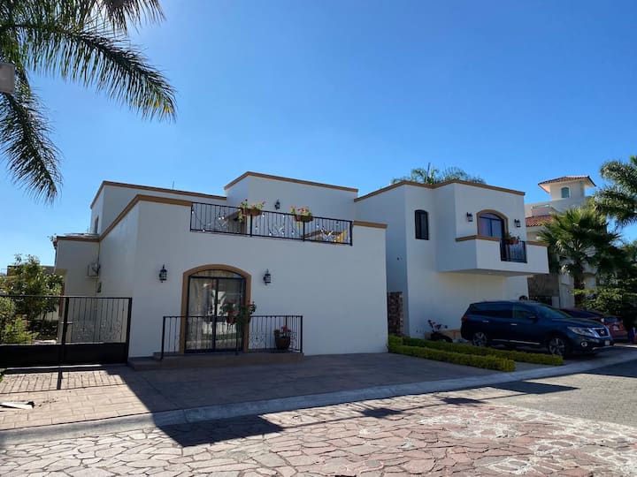 Bonito Departamento Próximo A Galerías Santa Anita - Jalisco