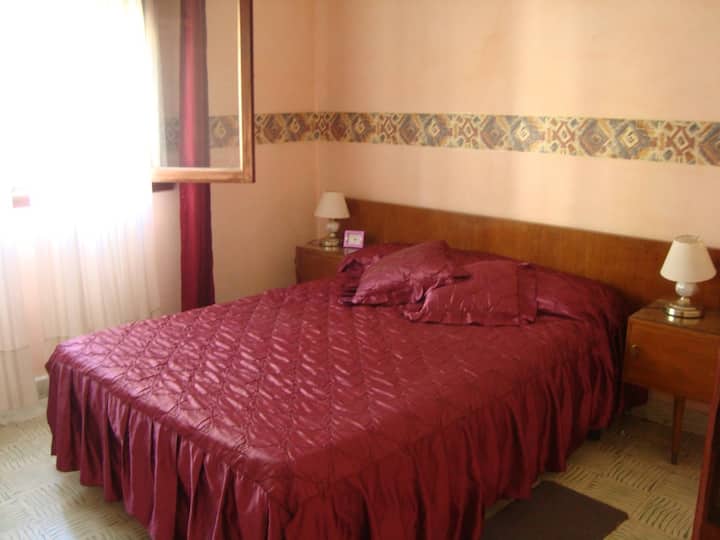 Chalet Costero Para 6 · Patio Y Parrilla - Mar de Ajó
