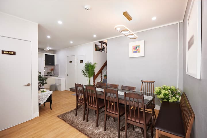 [금련산역 도보 3분] 신규특가 /광안리해수욕장 도보3분/ 최대12인/단체여행최적숙소 - Busan