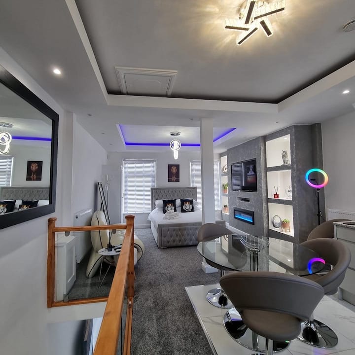 Denhomes Luxury Apartment Fully Air-conditioned. - Liverpool