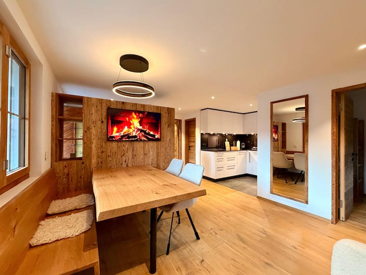 Chalet Spatz Garden | Hideaway With Sauna Access - Kandersteg