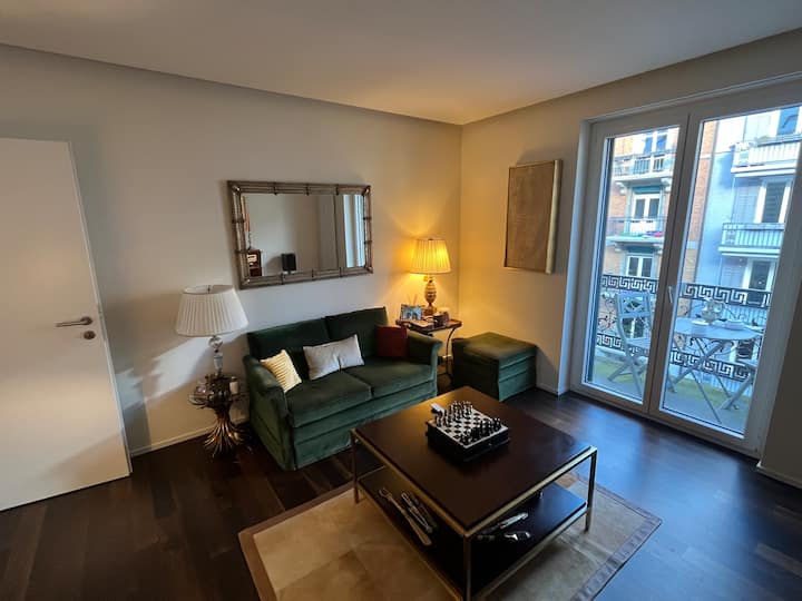 Neu Adaptierte Luxus Wohnung In Top Lage - Zurich