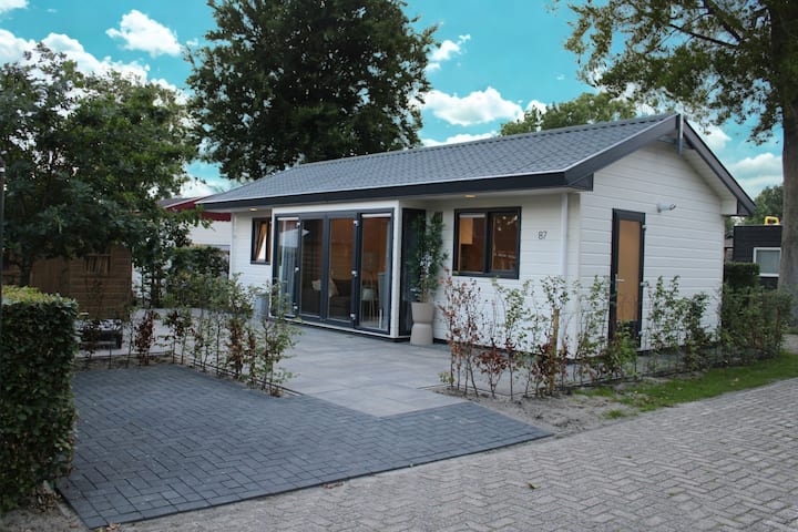 Ruime Chalet Op De Veluwe - Nunspeet