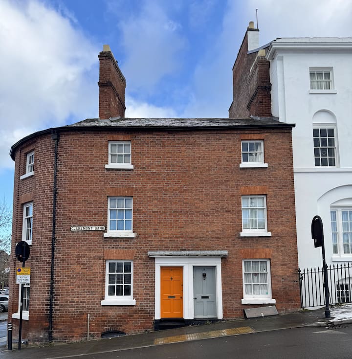 Charming 2 Bed House In Central Shrewsbury - Shrewsbury