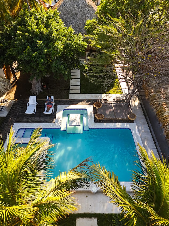 Beachfront Villa W/ Pool | Ideal For Groups Of 16 - El Salvador