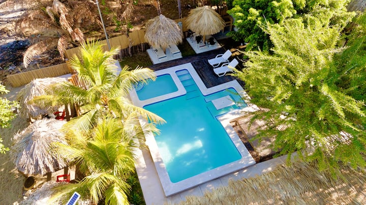 Beachfront Villa W/ Pool | Ideal For Groups - El Salvador
