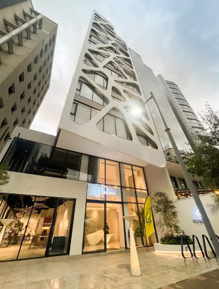 Modern Studio Near La Carolina Park | Pool & Gym - Équateur