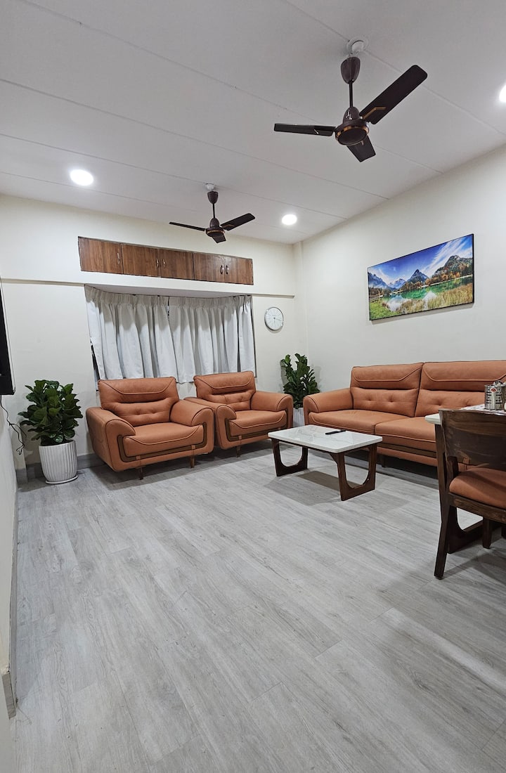 Spacious 3 Bhk Bungalow In A Serene Setup - Mumbai
