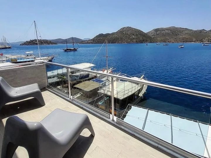 Muhteşem Deniz Manzaralı Teraslı Ev - Bozburun