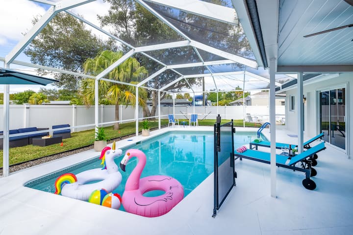 Palm Breeze | 10ppl | Pool | Games| Bbq & Fire Pit - Fort Myers, FL