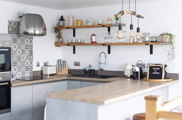 Stylish Coastal Hideaway Close To Fistral~towan - Crantock