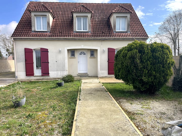 Le Clos De Précy Calme & Jardin Proche Disney - Claye-Souilly