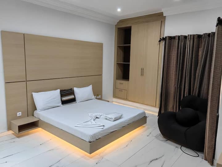 Appartement 4 Chambres Salon Cuisine Terrasse - Cotonou