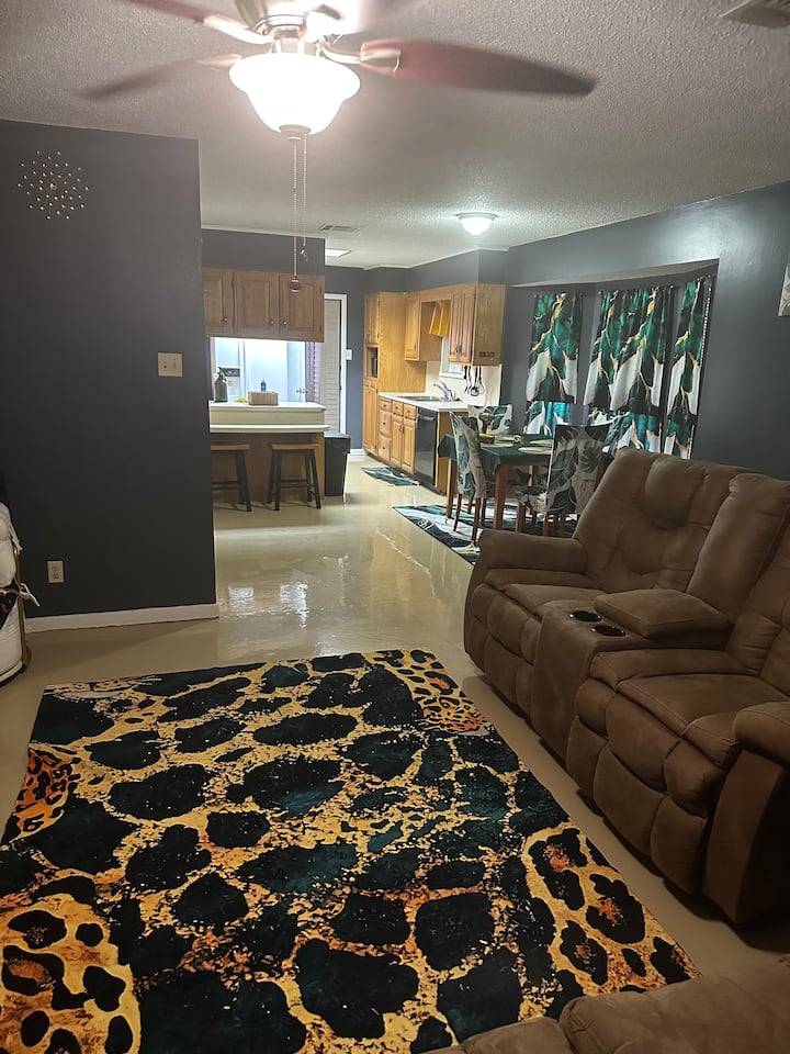 Your Perfect Home Away From Home You’ll Love It - Delta Downs Racetrack, Hotel & Casino