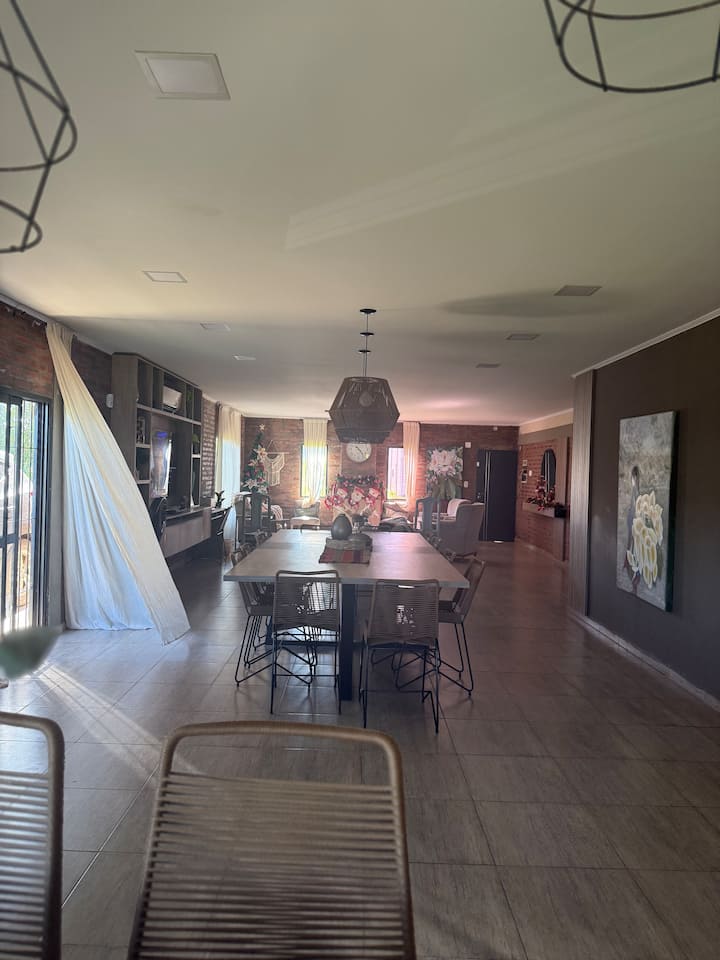 Casa Con Pileta Quincho Y Parrilla. - Corrientes