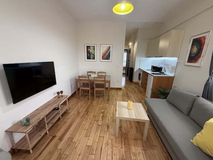 Bright Room With Balcony In The Heart Of Galata 2 - Bayrampaşa