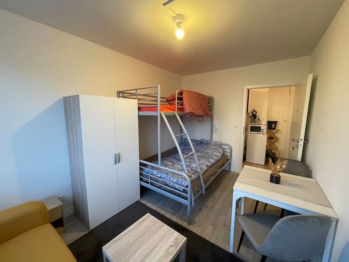 Zimmer / Studio - Metz