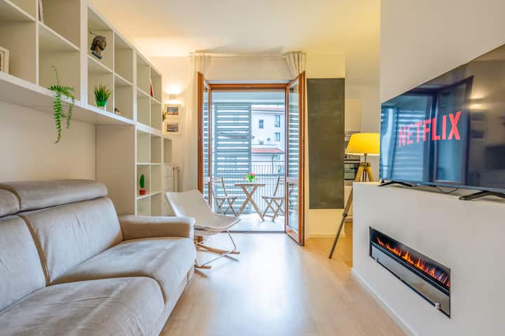 Luminoso E Ristrutturato Con Doppio Balcone E Wifi - Assago