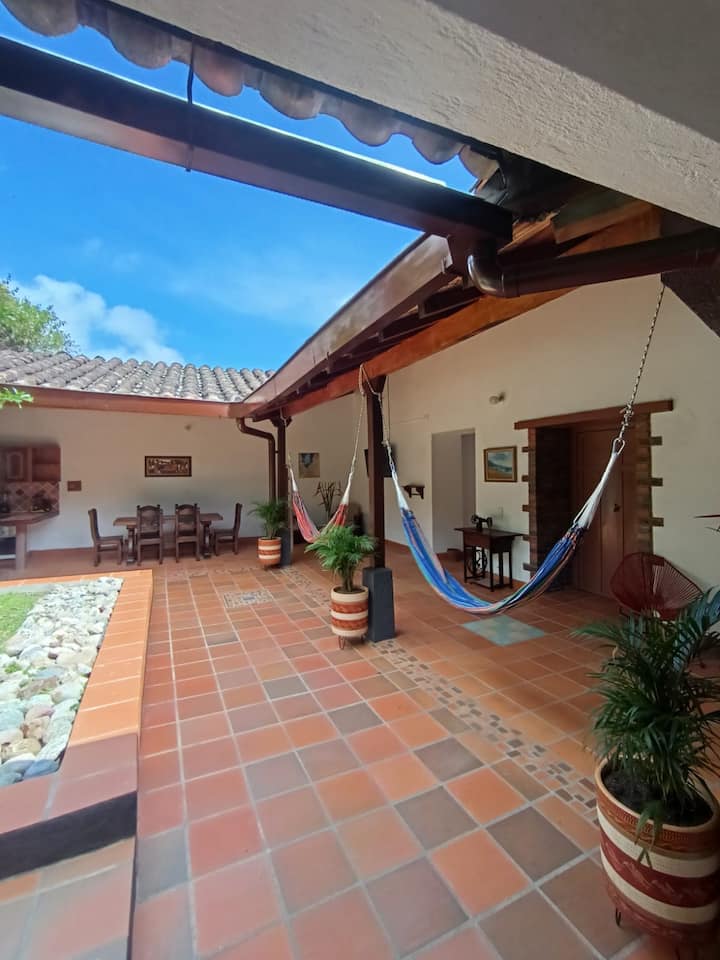 La Casa De La Nona 
Un Lugar Para Disfrutar - Bochalema