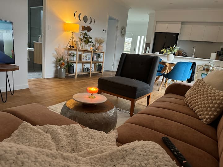 Cosy Retreat In A Quiet Neighbourhood - Logan Village