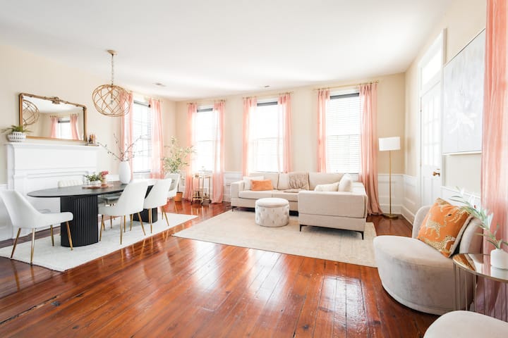 Boutique Downtown 3br | 2 Parking Spots - Charleston, SC