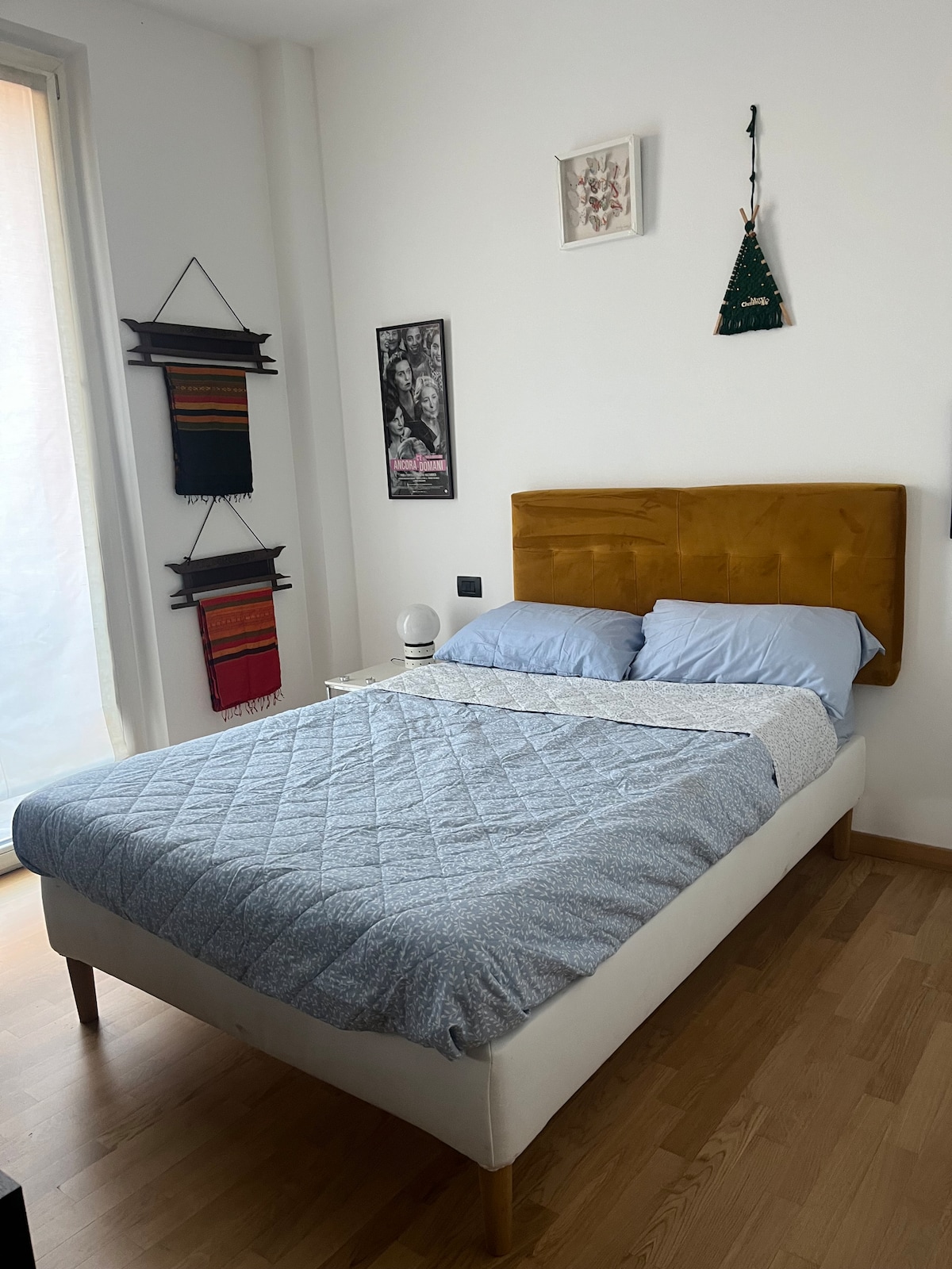 Design Studio avec balcon | Zone Solari - Appartements à louer à Milan ...