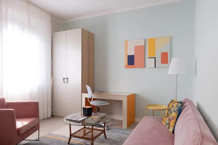 Apt W/balcony & Views - Garage - Ac - Walk To Lake - Como