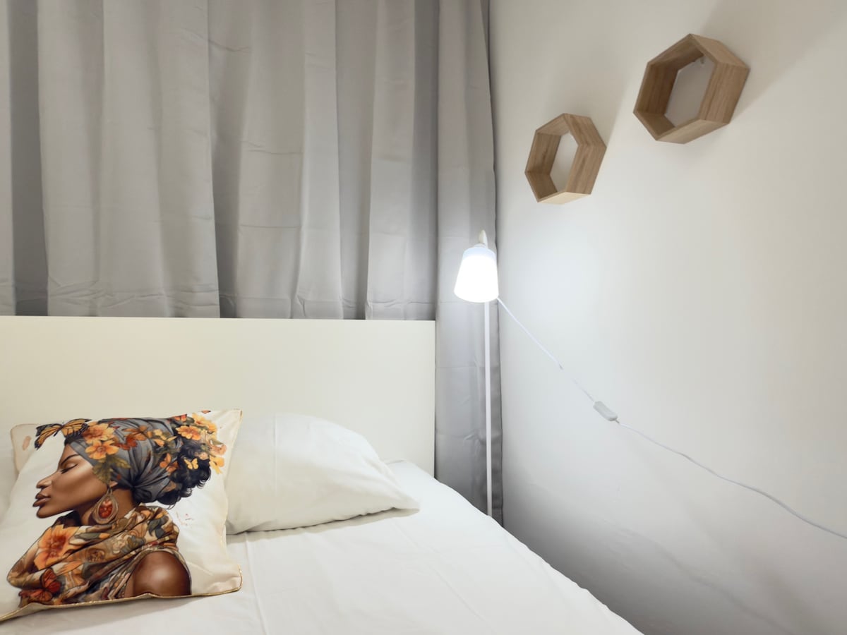 Bedroom, living room, 40 meters, close to the UN - Flats for Rent in ...