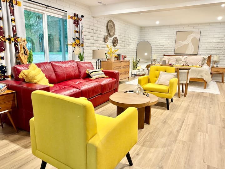 Reno Suite Retreat Studio: Private, Central W/view - Reno, NV