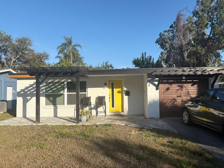 Modern St. Pete Retreat | Game Room | Near Beaches - St. Petersburg, FL