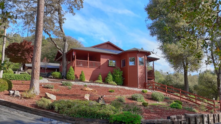Peaceful Mountain Retreat Near Yosemite - Oakhurst, CA