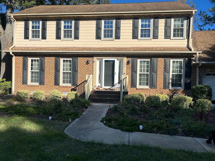 Large Spacious En Suite Room. In A Quiet Area. - Chesapeake, VA