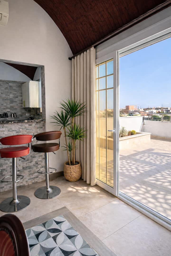 Digital Nomad Home | Private Rooftop Penthouse - Hurghada