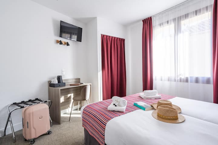 Chambre Double – Hôtel 3* Au Pied Des Remparts - Aigues-Mortes