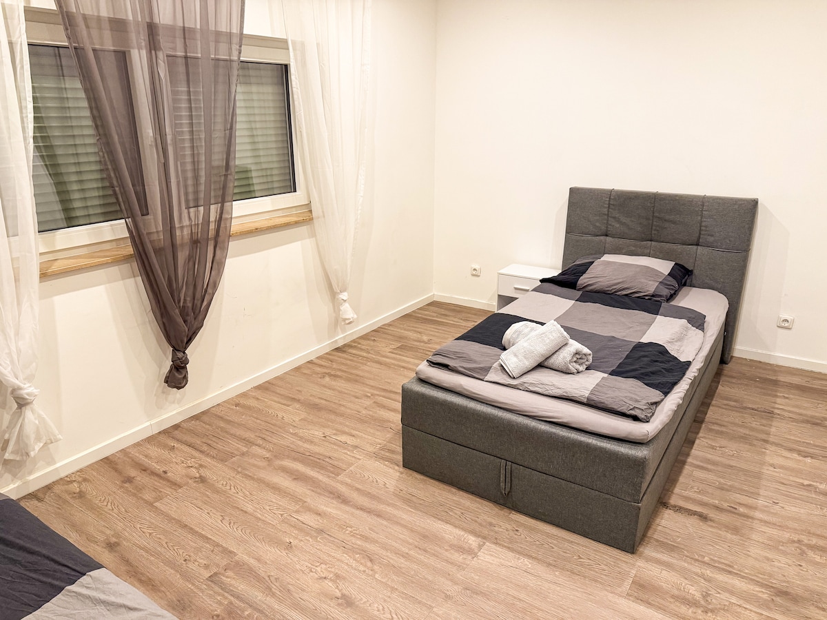 Ruhr Business Apartments Essen 8 beds parking - Apartments for Rent in ...