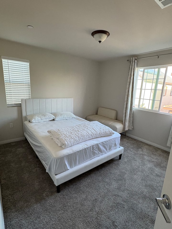 Nice Relaxing Home And Beautiful Outside Views. - Riverside, CA