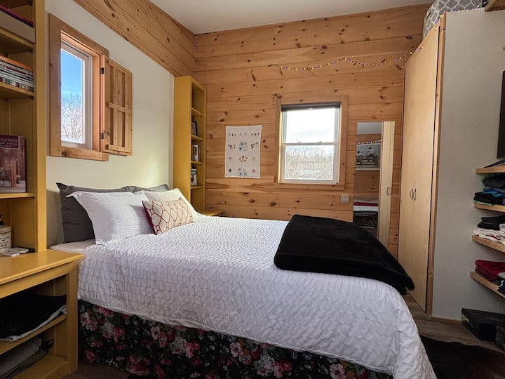 Cozy Cabin In North Catskills - Cairo, NY