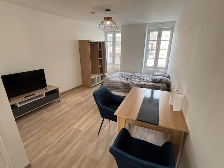 Appartement Cosy - Centre Ville De Laval - Laval, France