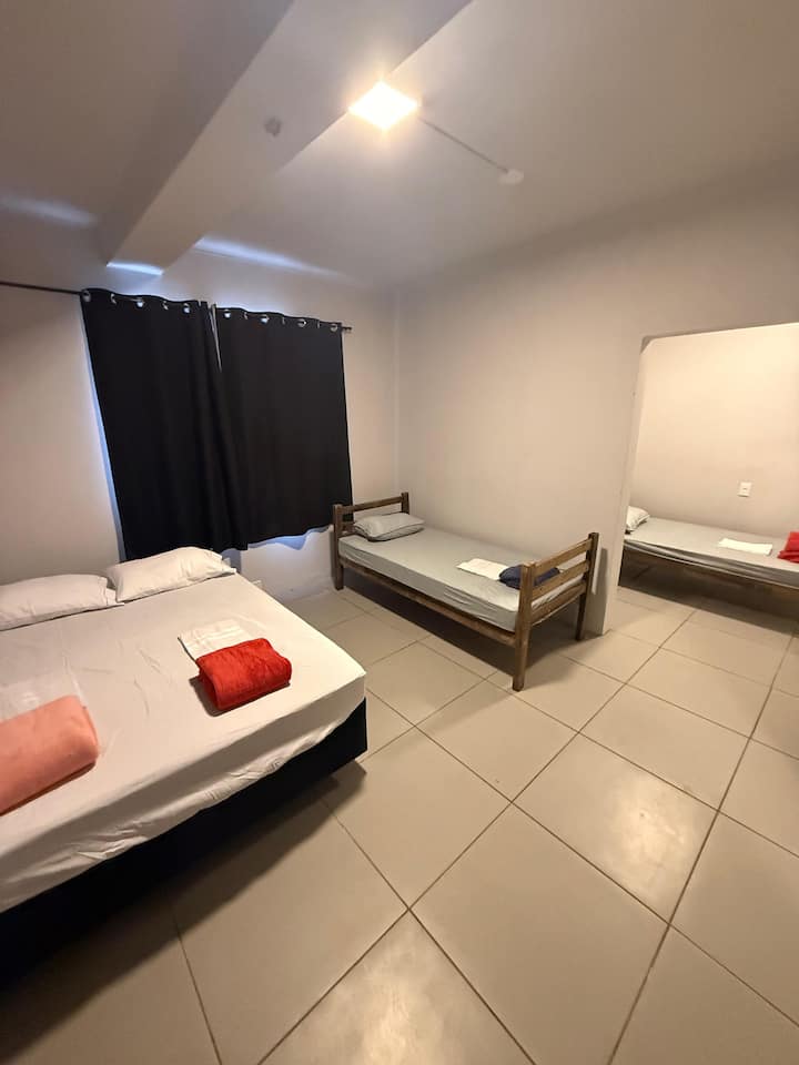 Cerrado Hostel - Quarto 06 - Goiânia