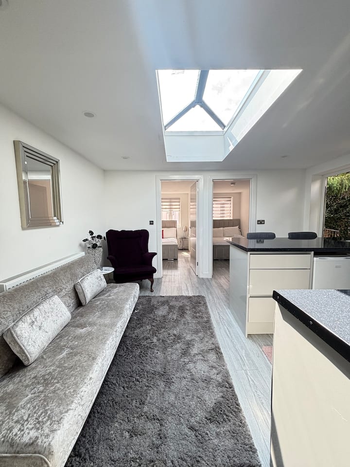 Cozy Nest 2br Furnished (2brfn) - High Wycombe