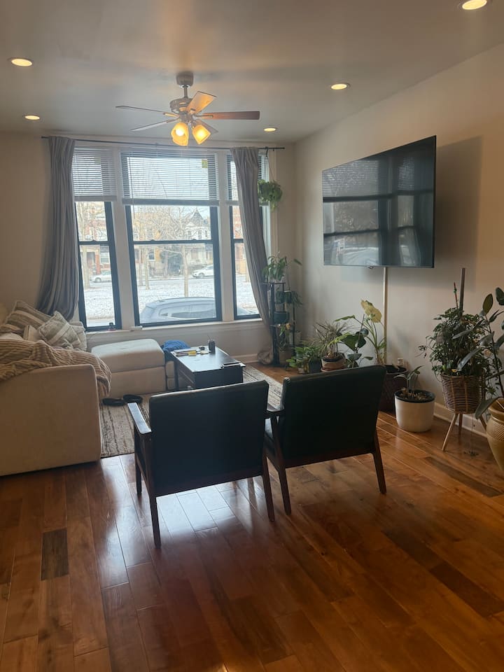 Spacious Centrally Located Chicago Home - Beverly - Chicago