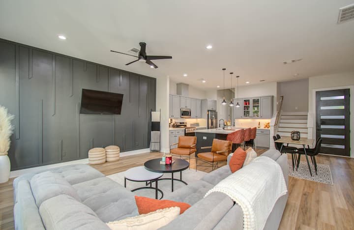 Modern Home 3 Bed Near Nrg Downtown Fenced Yard - Houston