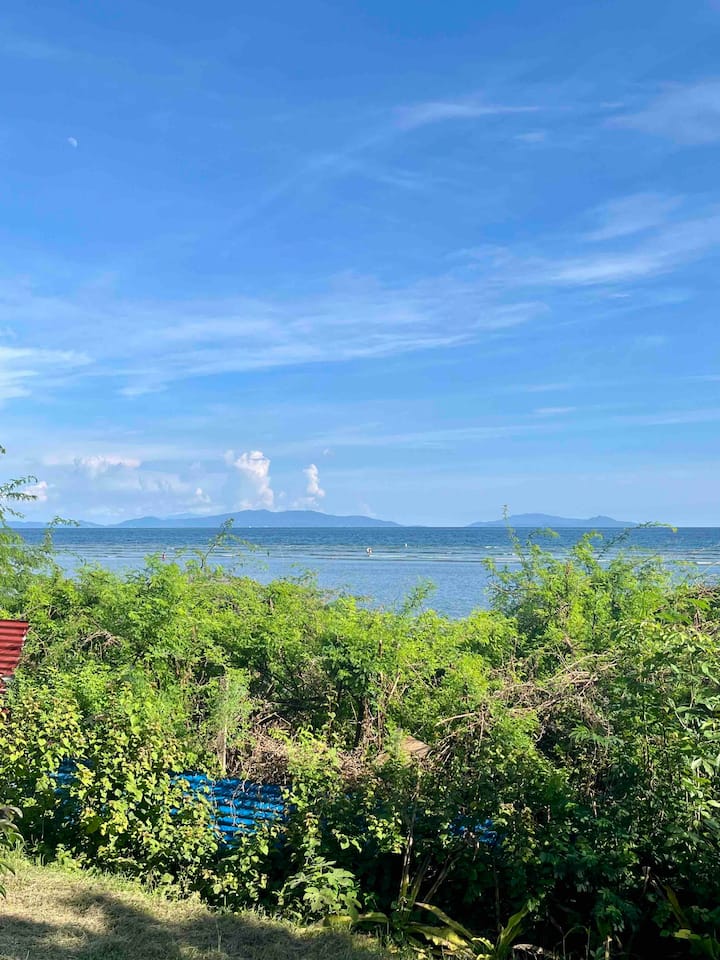 A Serene Beachfront Experience Awaits. - Calatagan