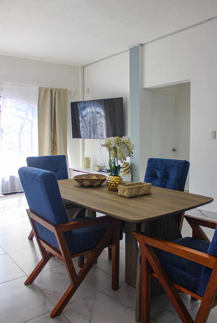 A Pasos Del Zócalo, Restaurantes Y Ex Convento. - Taxco