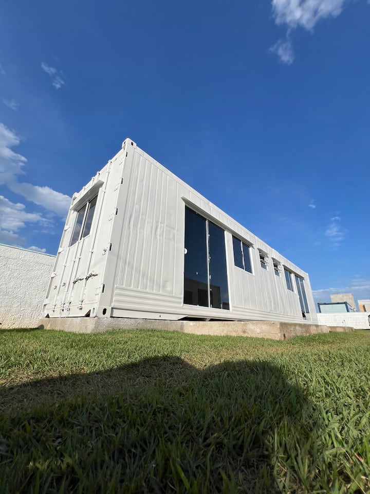 Moderno Studio Container Com Jardim E Próx à Praia - Barra Velha